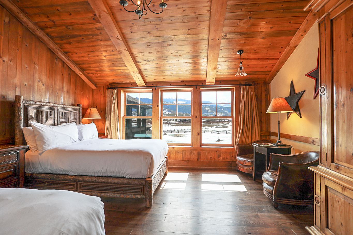 Colorado Mountain Resort Lodging | Continental Divide Double Queen ...