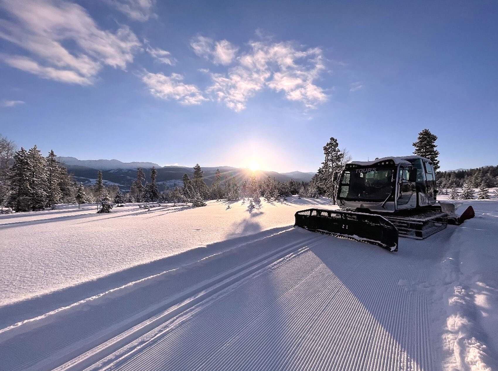 Devil’s Thumb Ranch Snowcat Offerings